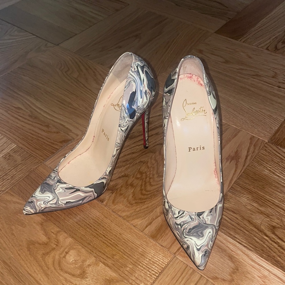 Christian Louboutin So Kate Pumps - Gem